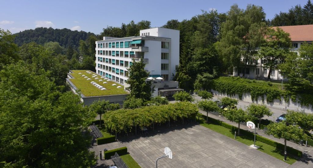 Akut- und Intensivstation für Kinder und Jugendliche (AKIS) - Luzerner ... Akut- und Intensivstation für Kinder und Jugendliche (AKIS) - Luzerner ...